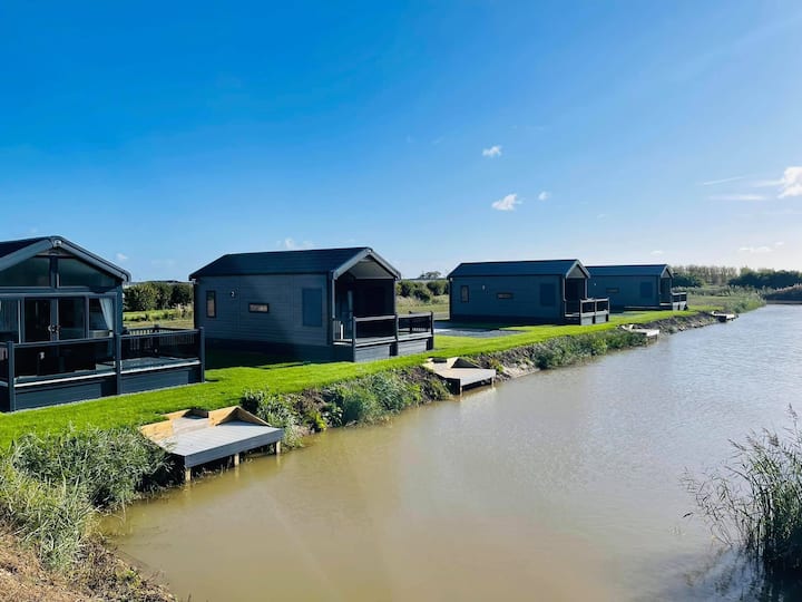 Glamping Pod With Canopy 2 - Ingoldmells