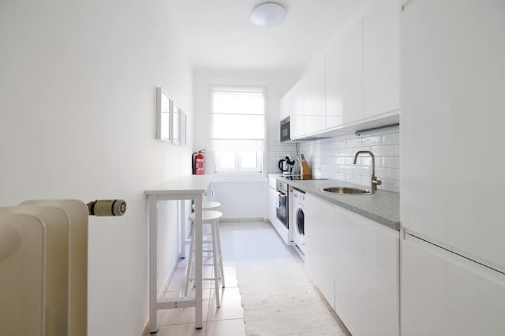Modern Home For Singles | City Center Karlsplatz - Wien