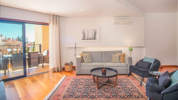 Sun And Sea, Luz Beach Apartment - ルース