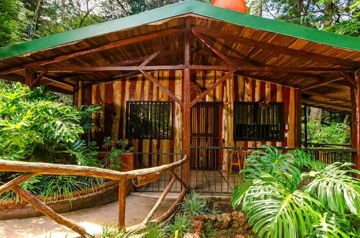 Cabaña Creciente En Poás - Bajos del Toro