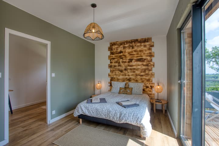 Le Pech Eternel : Chambre/sdb La Noyeraie - Vitrac