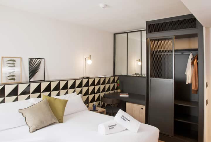 Habitación Doble Con Desayuno By The Moods Oasis - Sant Cugat del Vallès