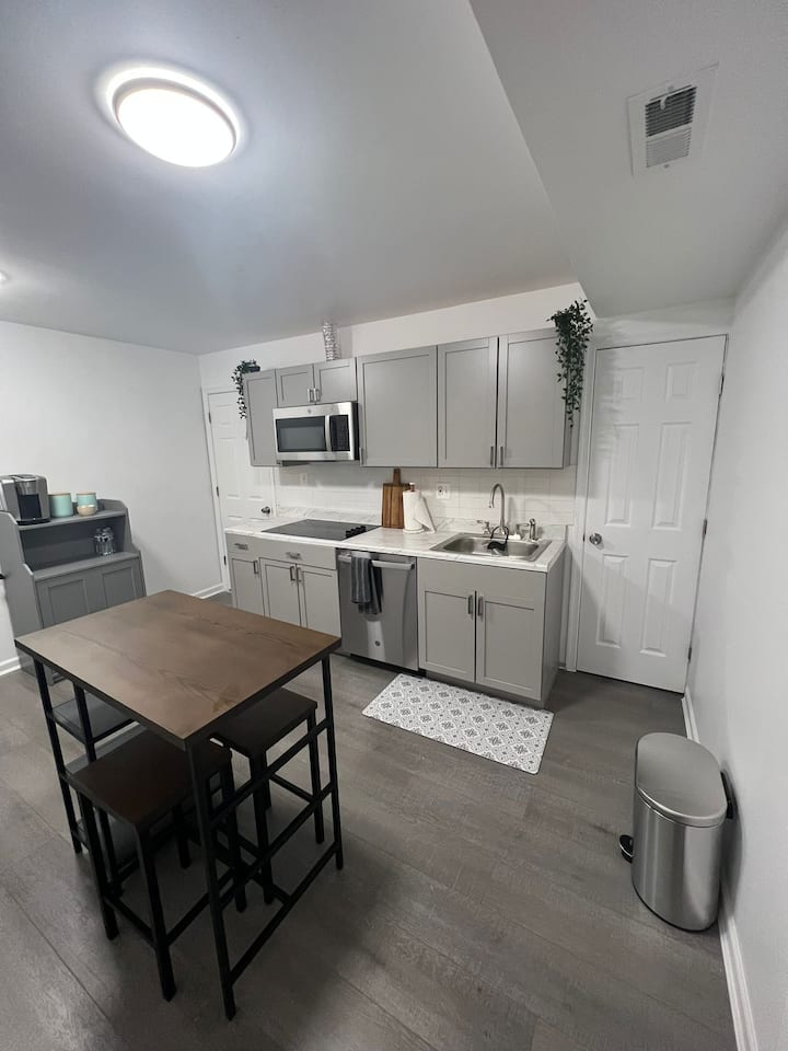 *New* Private Room, Kitchen, And Bathroom - Frederick, MD