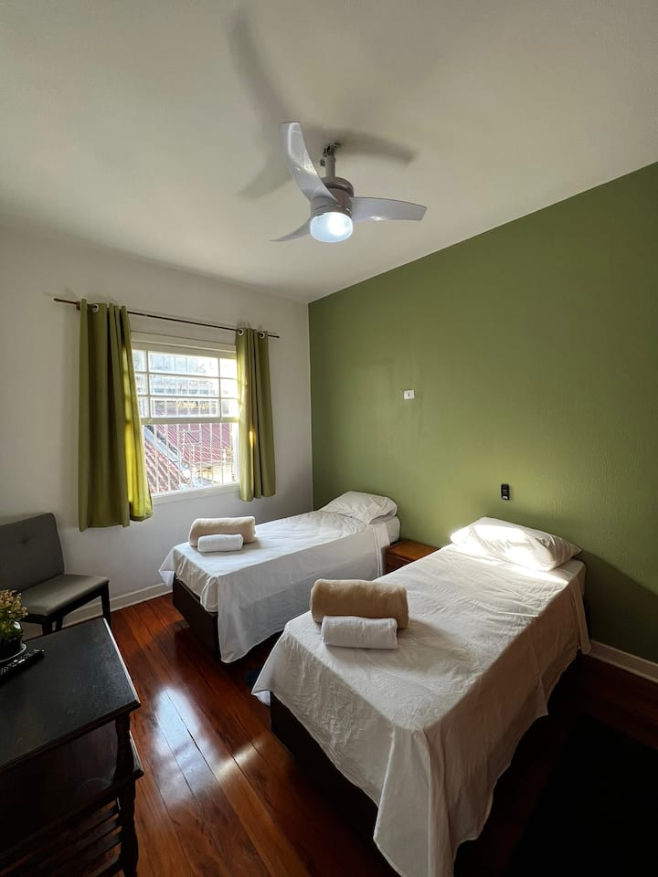Quarto Duplo Privativo Para 2 Pessoas - Pinheiros