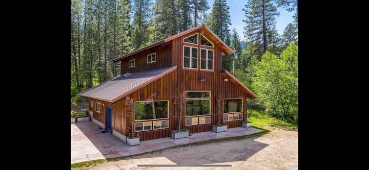 New! Pineview Lodge. Private Hot Springs Pools - Garden Valley, ID