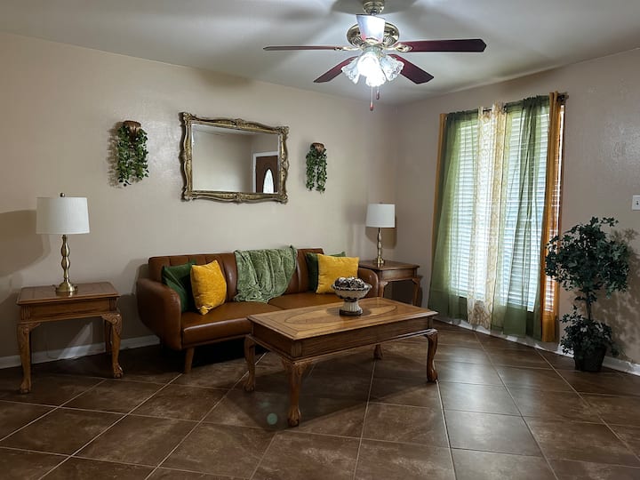 A Clean Staycation - Baton Rouge