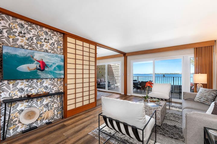 Super Clean~a+ Location~remodeled~ocean Front View - Kailua-Kona, HI