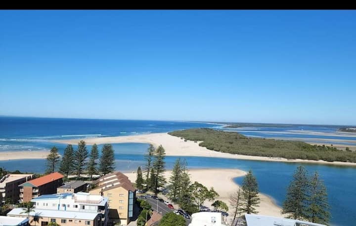 Sun Surf And Relax At Kings Beach! - Caloundra