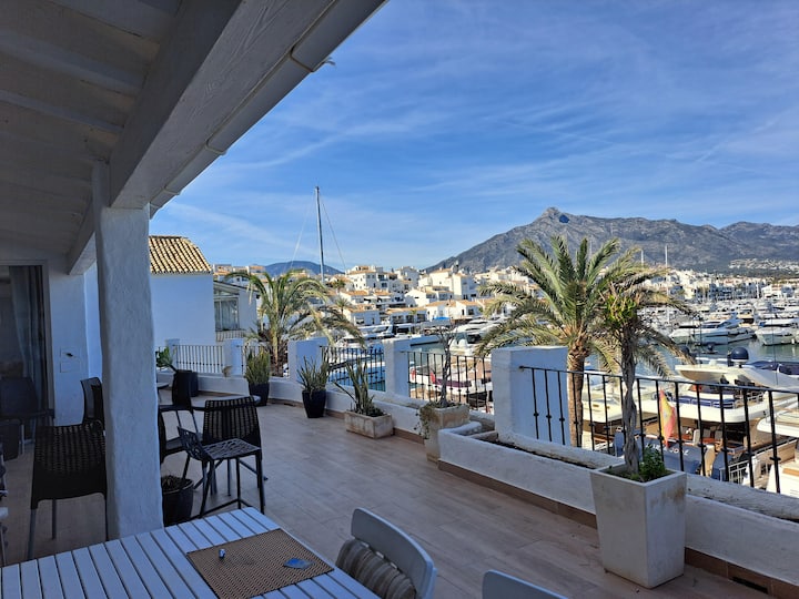 Private Suites In Huge Penthouse - Marbella