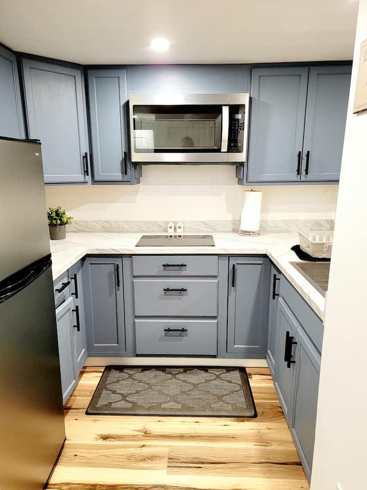 Modern Space Centrally Located Near Downtown Nampa - Nampa, ID