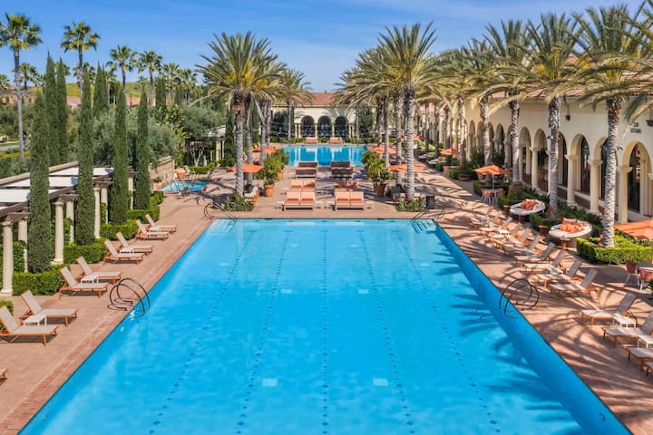 Two Bedroom Stay With 75' Tv In Irvine Spectrum - Irvine, CA