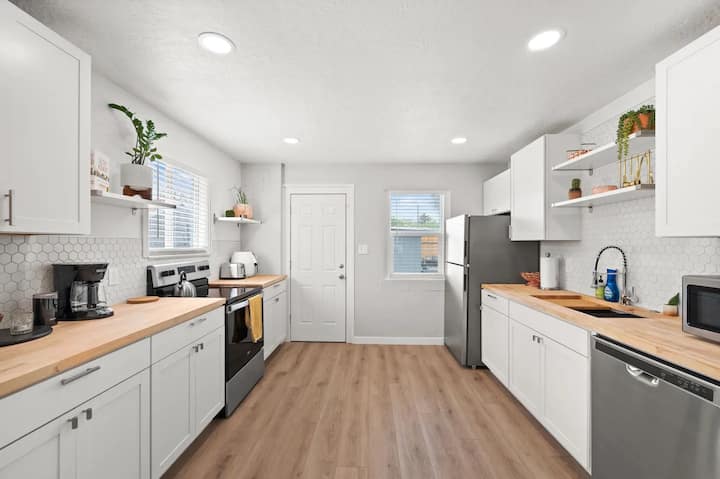 Cozy Retreat Near Downtown Slc, Mountains, & More - Salt Lake City