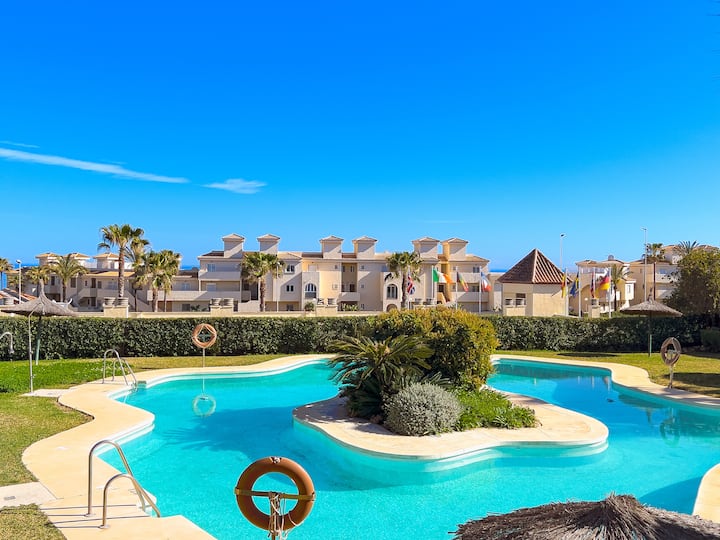 Estepona, Bonita Casa Con Vistas Al Mar - Estepona