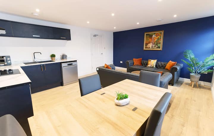No 10 Apartments Apartment Three. Second Floor - Lytham St Annes