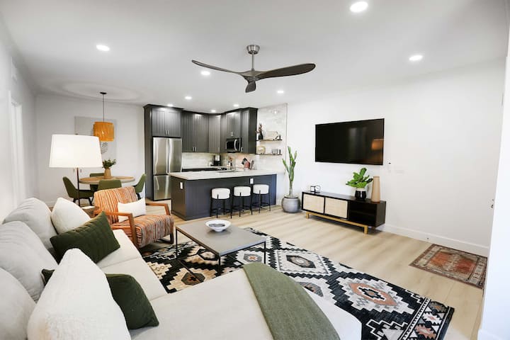 The Trendy Desert - Phoenix, AZ