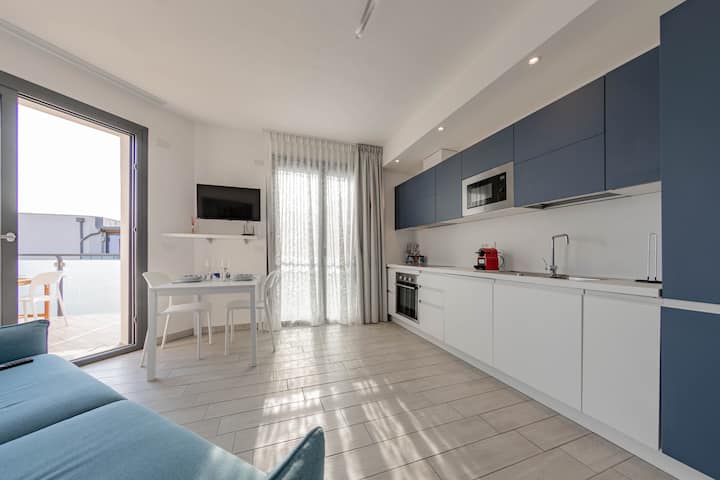 𝐇𝟏𝟏 [Luxury 12b] Port - Piscine - Jacuzzi - Liguria