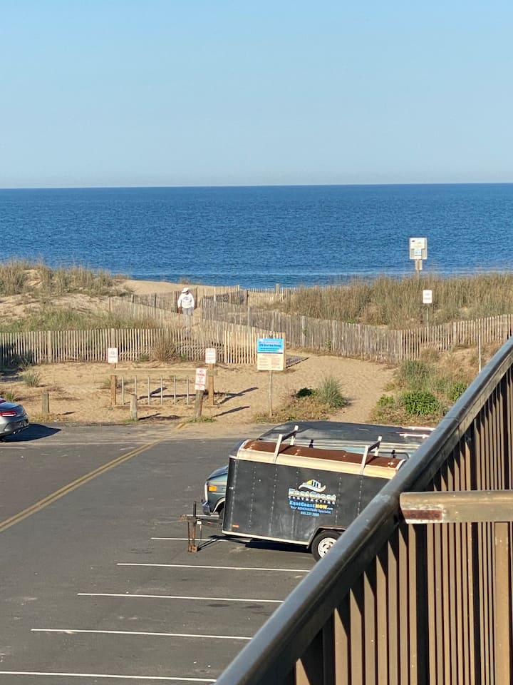 Perfect Family Beach Condo Steps From The Ocean - Ocean City, MD