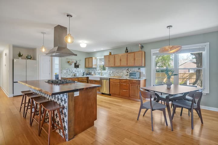 New! Modern Family Home With Large Yard - Wilmington, NC