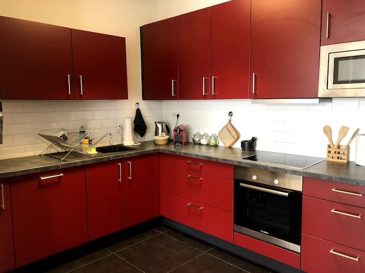 Colorful 2-bedroom Brussels Apartment - Brussel