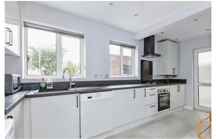 3 Bedroom House In Loughborough - Loughborough