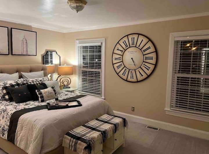 Two Private Bedrooms One Bath - Greenville, NC