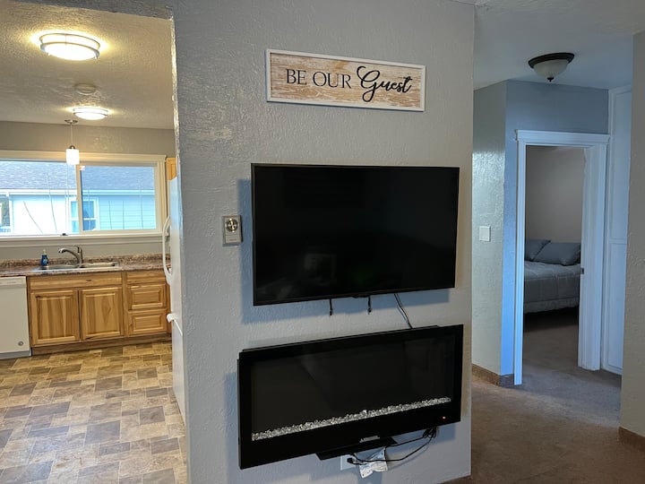 Centrally Located 2 Bed Duplex. - Twin Falls, ID