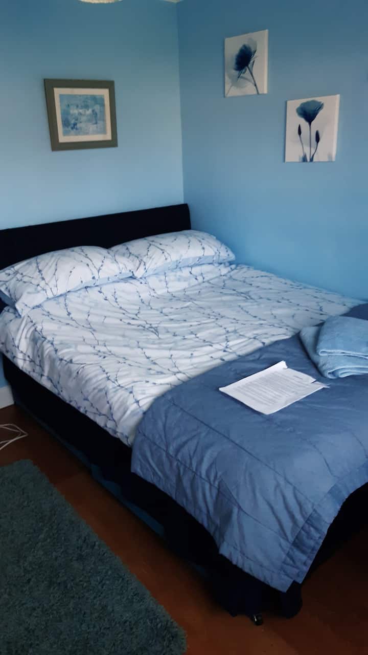 Comfortable Double Room - Plymouth