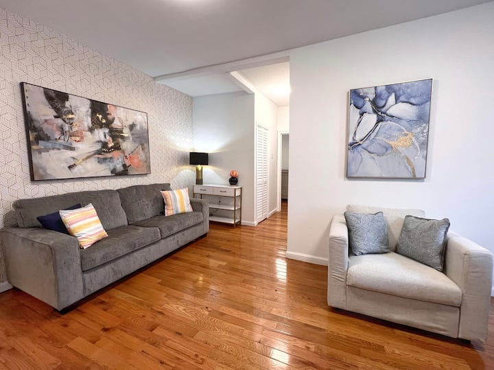 Renovated Queen Bedroom In Brooklyn - Queens, NY