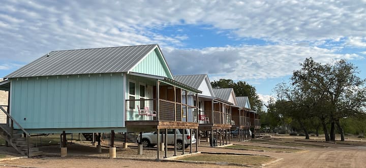 River View Deluxe King Cabin #19 - Kerrville, TX