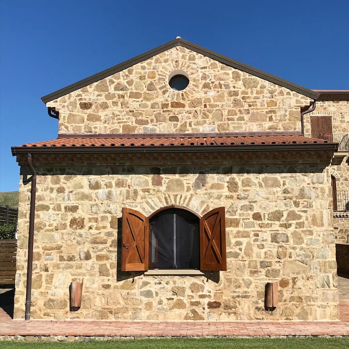 Converted Barn 3 Apartments Near The Sea Sleeps 12 - Castellabate