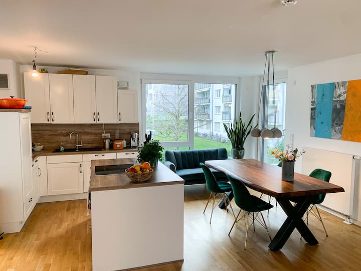 Sonnige Wohnung In Rheinlage - Cologne