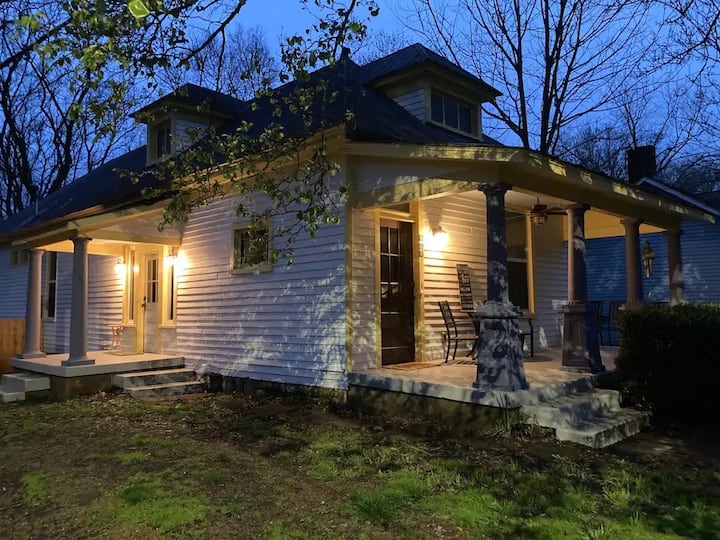 Historic Craftsman Style House - 7 Blocks Downtown - Franklin, TN