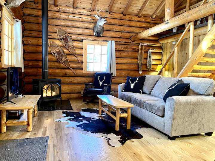 Charming Mountain Log Cabin With Modern Comforts - Seeley Lake, MT