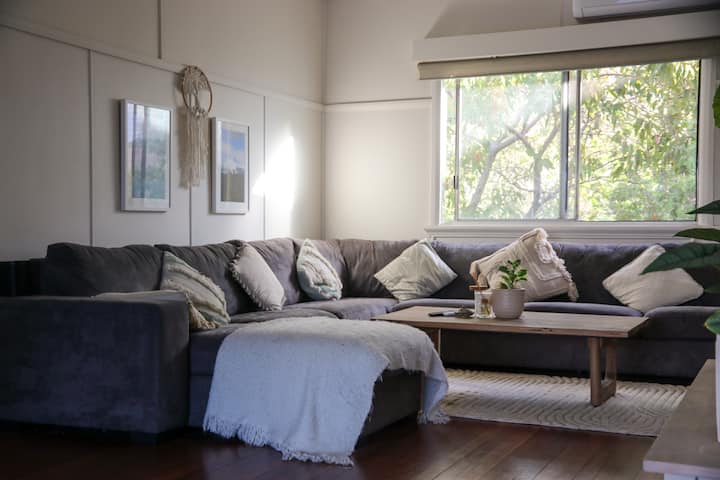 Adelaide Street Beach House - Coolangatta