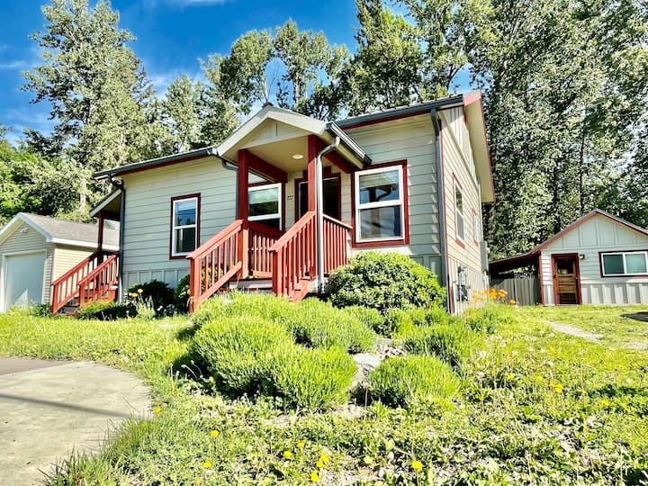 Glacier's Bungalow-quiet Place - Columbia Falls, MT