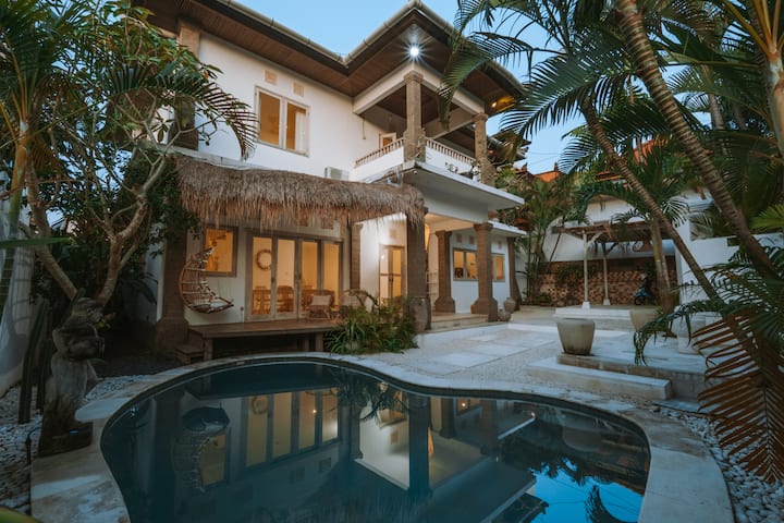 Entire 4br Villa - 10mins From Seminyak & Canggu - Bali
