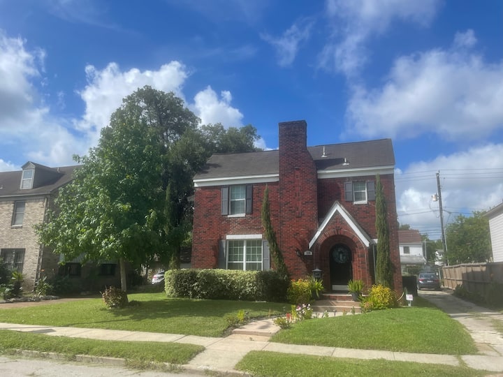 Guest House In Greater 3rd Ward - Houston, TX