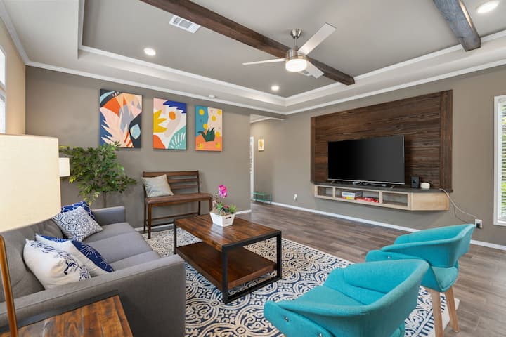 Peaceful Cabin + 8 Acres Ranch Dripping Springs - Dripping Springs, TX