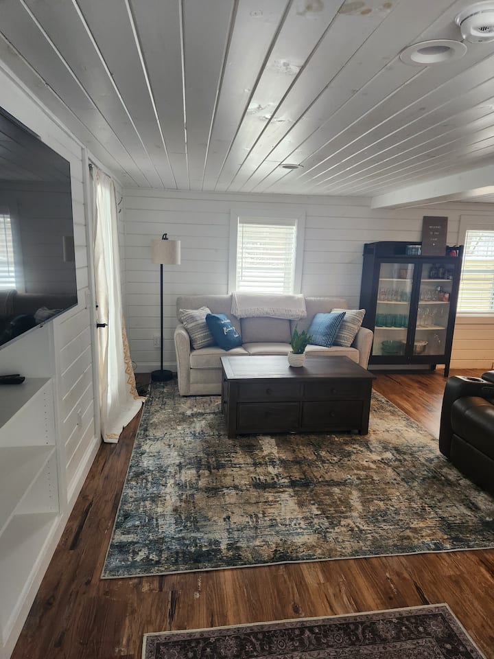 Hot Tub + Creekside | Romantic Deep Creek Escape - Deep Creek Lake, MD