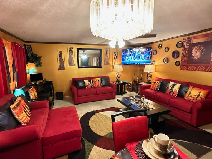 Jewel's Rare Gem ~ Full Of Smart Amenities - Augusta