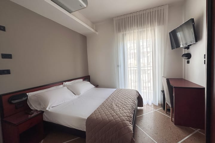 #Limeb&b Vicino Al Mare Camera Doppia Con Balcone - Rimini