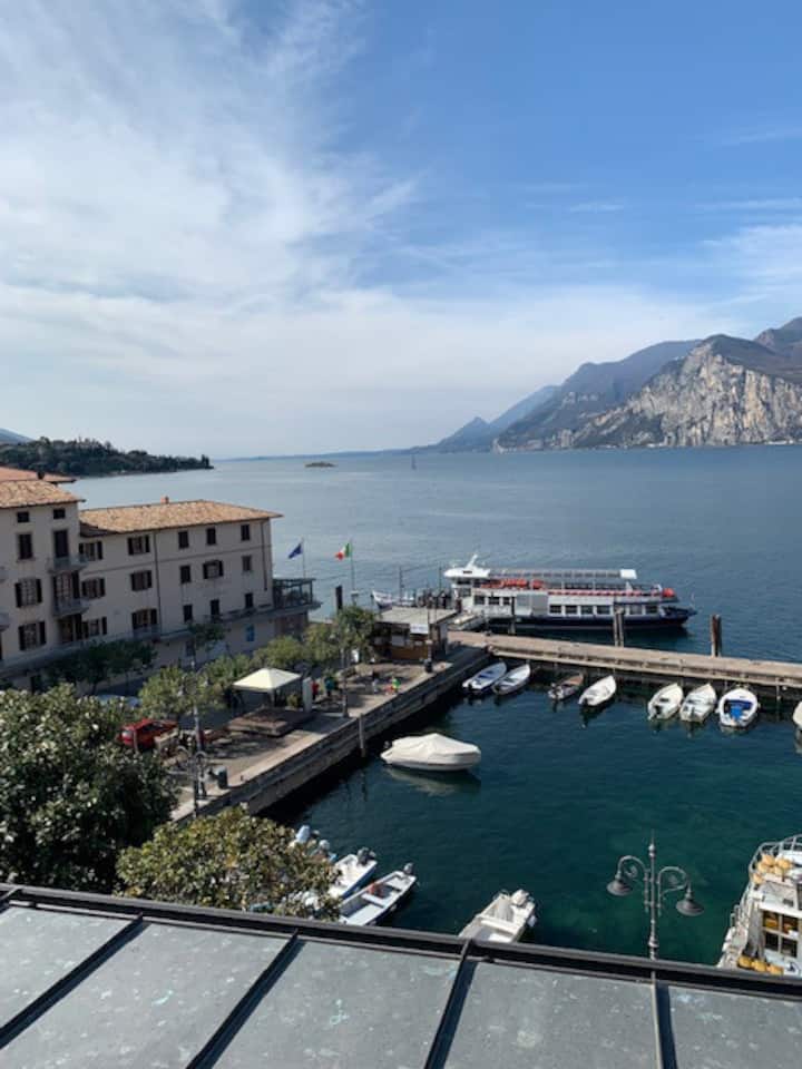 Centrale Apartment 15 Ampia Terrazza Sul Lago - Limone Sul Garda