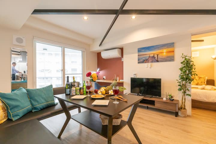 那覇中心街立地、駐車場付き、離島観光の拠点にも最適オーシャンビュールーム - Naha