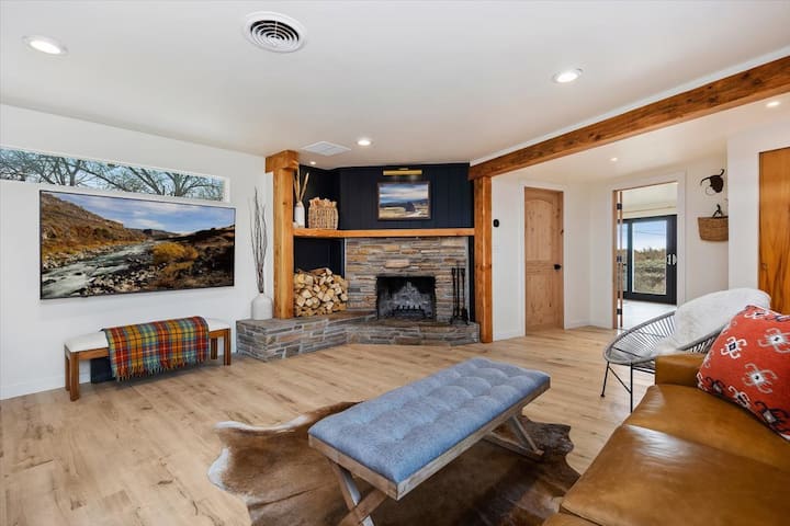 Deluxe Retreat! Hot Tub, Sauna, And Canyon Views! - Twin Falls, ID