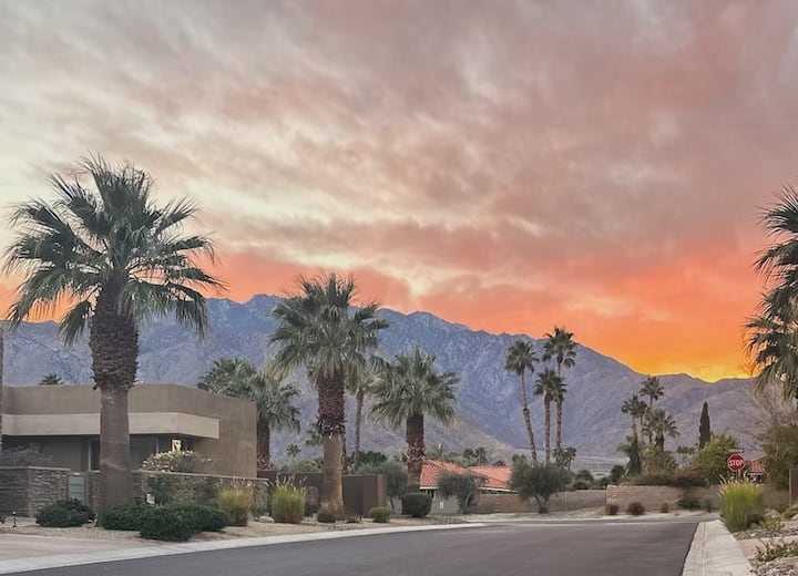 Ps Luxe Home: 5br/pool/mtn Views - Palm Springs, CA