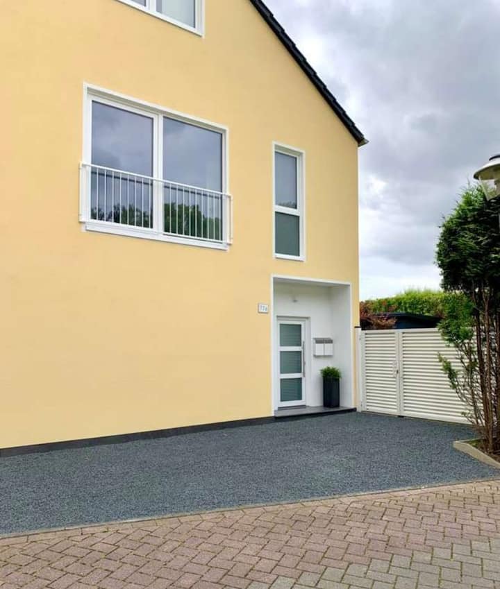 Haus Troisdorf / Airport / Messe - Troisdorf