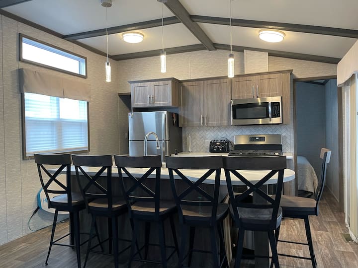 Sherkston Shore Quarry Meadows Cottage By Av - Port Colborne