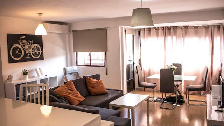 Bonito Piso En Buena Ubicación - Valence en Espagne