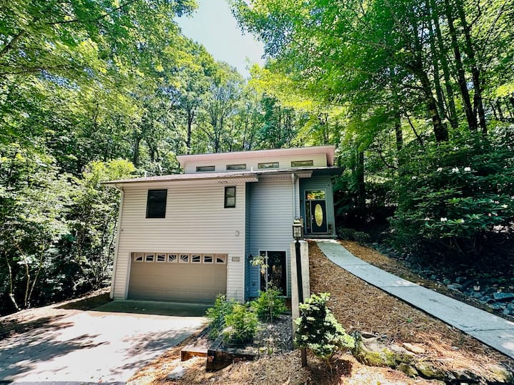 Clean And Cozy Connestee Falls Mountain House - Transylvania County, NC