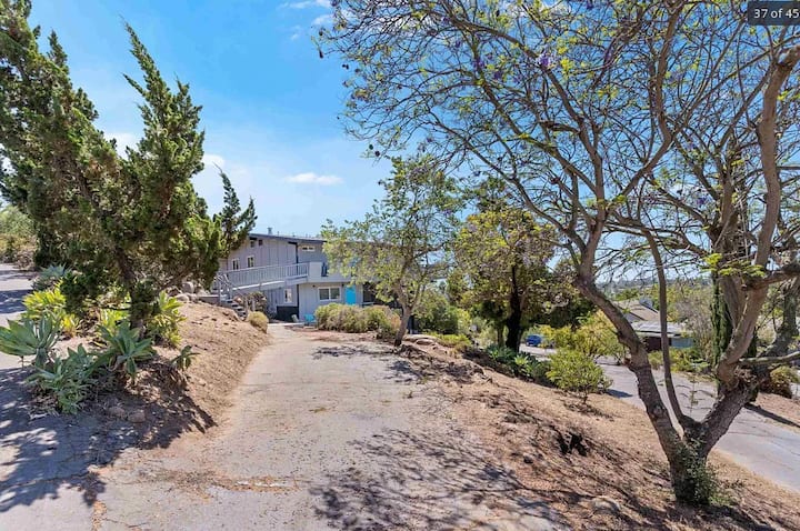 Family Home With Sunset Views - San Marcos, CA